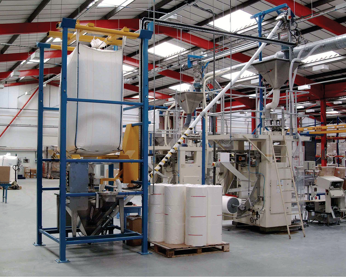 Le système automatisé de manutention des solides en vrac augmente la ...